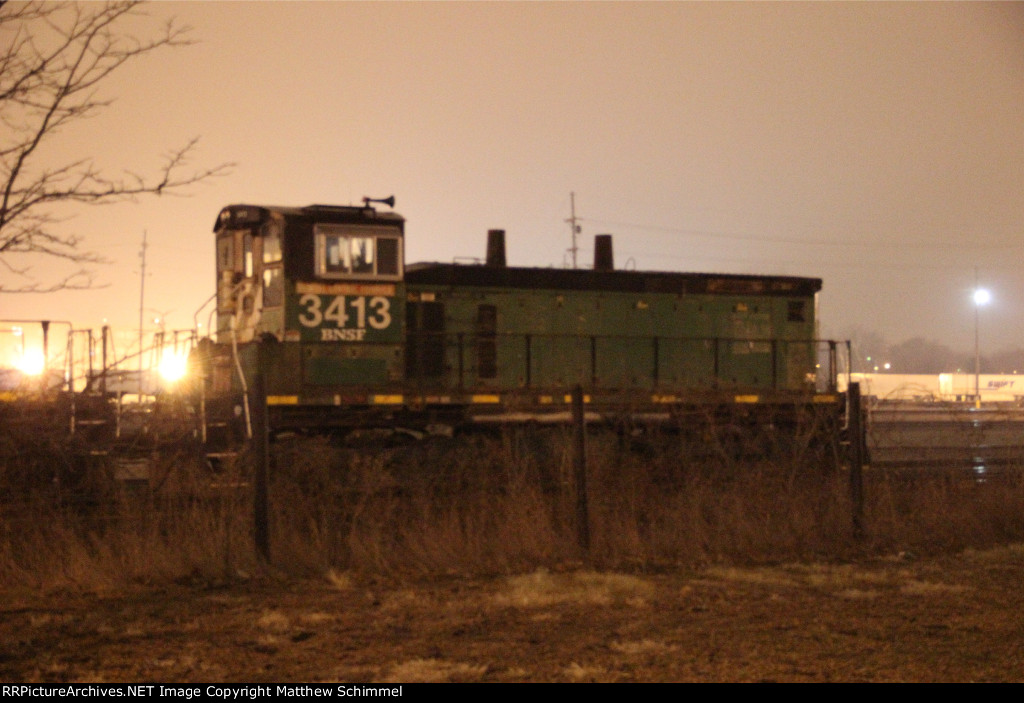 BNSF 3413 - SW1500